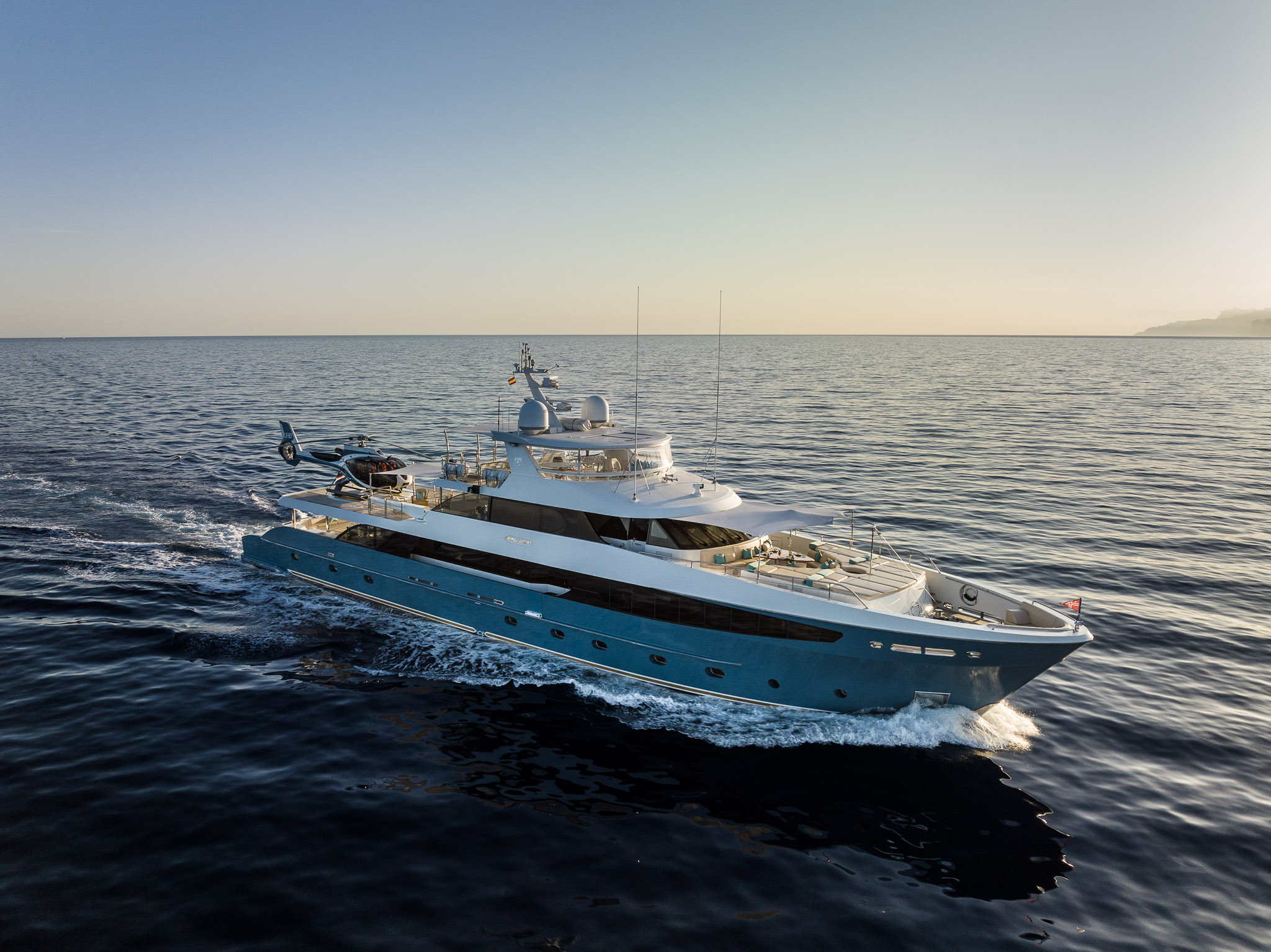 FLYING MANTA – Vela Club